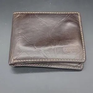 Fossil Wallet – Expertise Empowerment